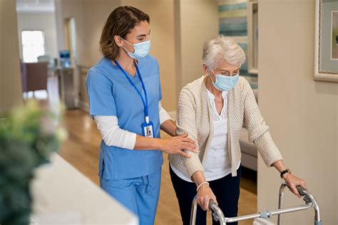 Geriatric Nurse Job Overview And How To Become Nightingale College