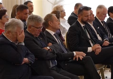 Robert Kwit On Twitter Kurwa Oni Nawet Nie Udają że Im Się Chce😂😂😂