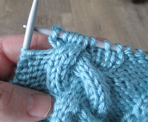 How To Knit The Cable Stitch Knotenufknitting