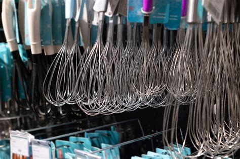 스테인레스 스틸 9 인치 푸엣 와이어 휘젓기 요리 블렌딩 휘젓기 치기 반죽 초콜릿 및 구타 달걀 흰자 용 교반 0명에 대한 스톡 사진 및 기타 이미지 Istock