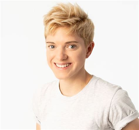 Netflix Canadian Comedian At Cindy Larson Blog