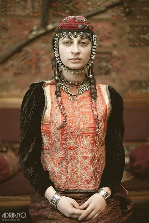 Armenia #Armenia #photography | Mujeres, Traje tradicional, Vestidos ...
