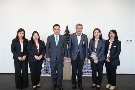 ผู้ช่วยศาสตราจารย์ ดร ธเนศ วีระศิริ นายกสภาวิศวกร ได้เข้าพบ นายวินิจ วิเศษสุวรรณภูมิ รองปลัด