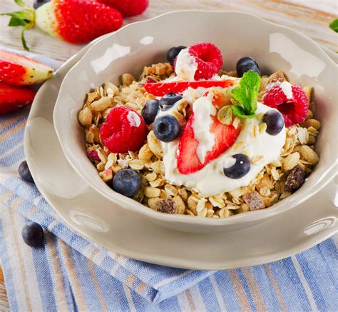 Homemade Muesli Recipe – Kayla Itsines