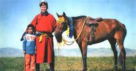 Тод манлай уяач Д Ононгийн сүрэгт Хятад Монгол хулгайчдын хүйтэн гар оржээ · Dorgio Mn