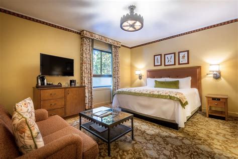 The Ahwahnee In Yosemite National Park Find Hotel Reviews Rooms And