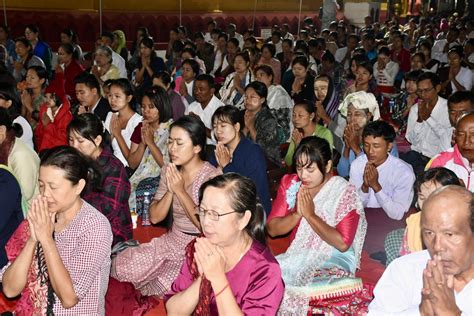ပဲခူးမြို့တွင် နှစ်သစ်ကူးတရားအလှူတော်ဓမ္မသဘင်ပွဲ ပထမနေ့ ကျင်းပ Information And Public