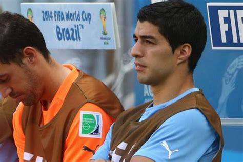 Luis Wont Replicate His Epl Form Tabarez Warns Uruguay Fans Of