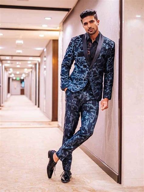 saqib saleem took inspiration from sanjay dutt for his web show