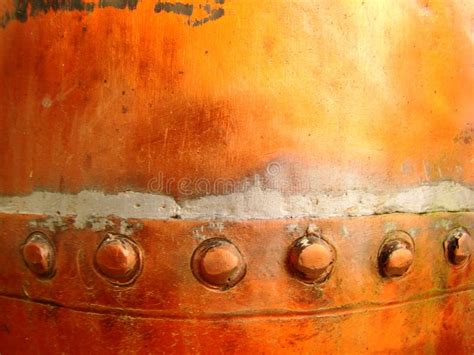 Fondo Di Rame Grezzo Con Macchie Colorate Di Composti Chimici