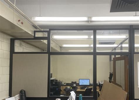 useless top left window between two indoor spaces r baddesigns