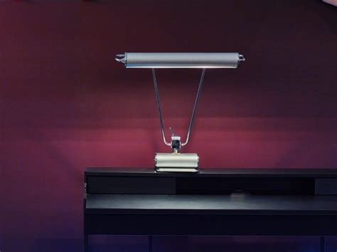 테크노루멘 리카타 클래식 테이블 램프 바이소