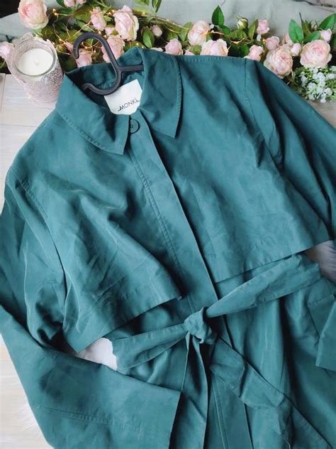 Смарагдовий короткий тренч — ціна 850 грн у каталозі Плащі Купити