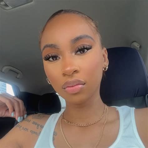 Danielle Danielle Ziana • Threads Say More