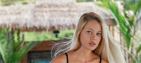 Sofie Flirt - Bio, Age, Height, Wiki, 😍 | Models Biography
