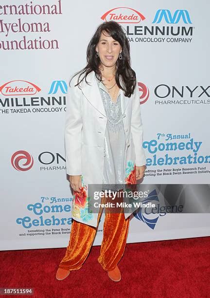 Maggie Wheeler Photos And Premium High Res Pictures Getty Images