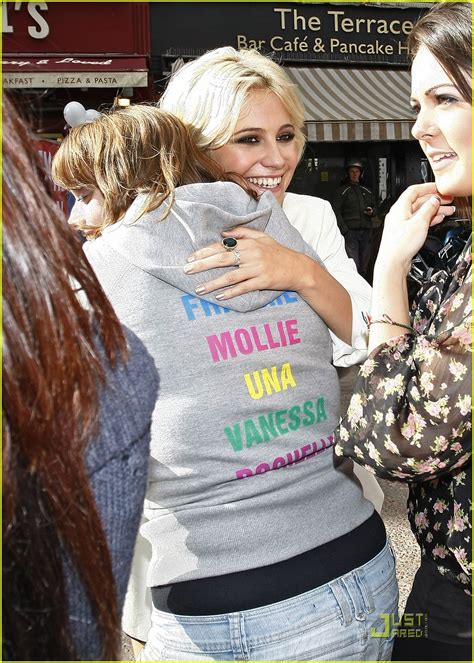 Pixie Lott Maybe We Should Get Rid Of Social Networking Photo