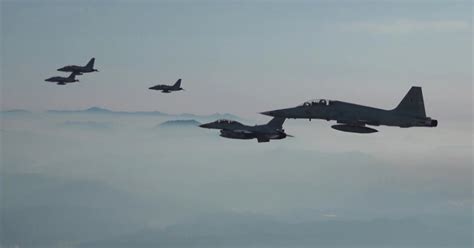 북 군용기 12대 시위비행군 즉각 압도적 대응