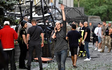 In Photos Deadly Russian Strike Devastates Eastern Ukraines Kramatorsk The Moscow Times