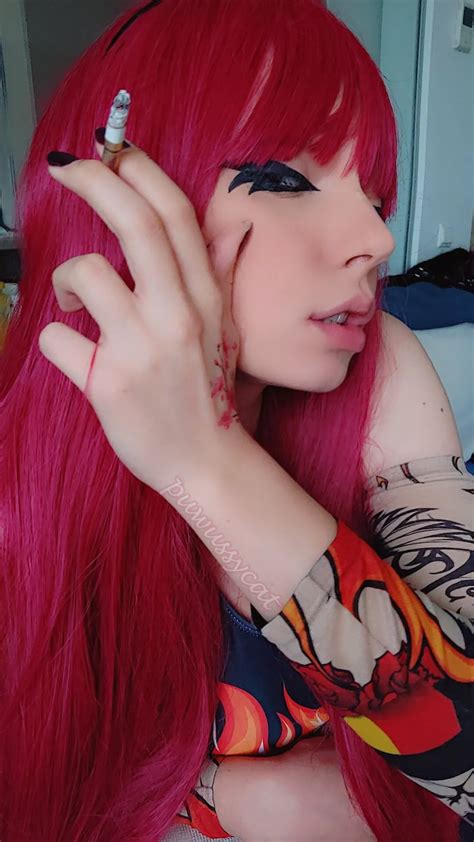 Goth Metal Girl Smoking 11 Nude Pics Xhamster