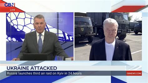 Порошенко про повітряні атаки в Україні зараз немає безпечного місця
