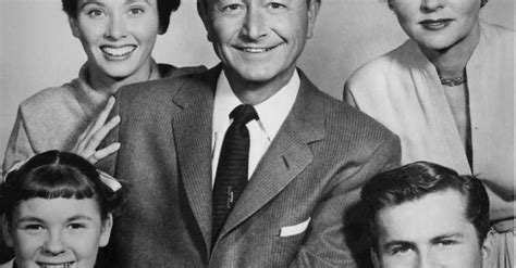 The Best Sitcoms Of The 50s Father Knows Best Robert Young