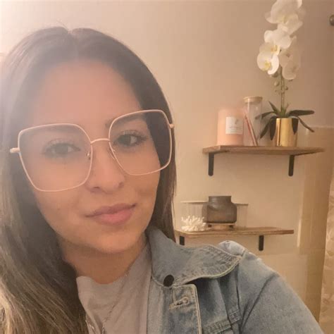 Victoria Vargas Youtube