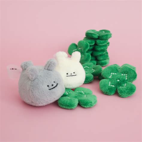 잿빛토끼와 토끼풀