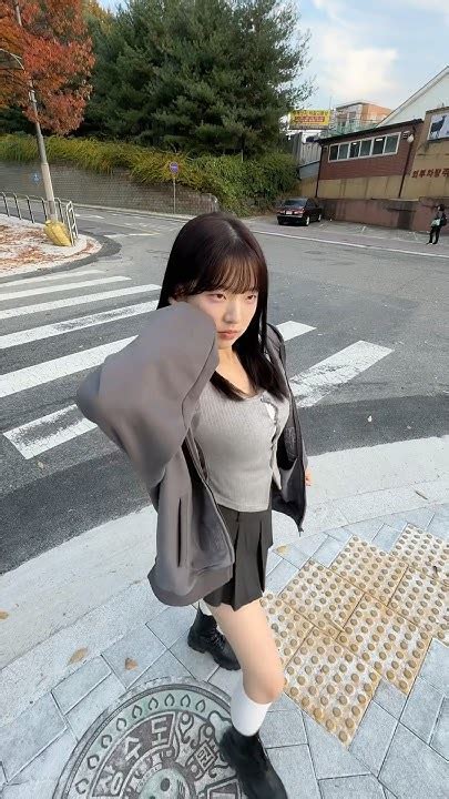 웃음기 싹 빼고 추는 에스파 위플래시 Youtube