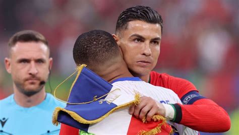 بالاترین رونالدو پسرم عاشق امباپه است من هم می‌گویم نه، بابات بهتره