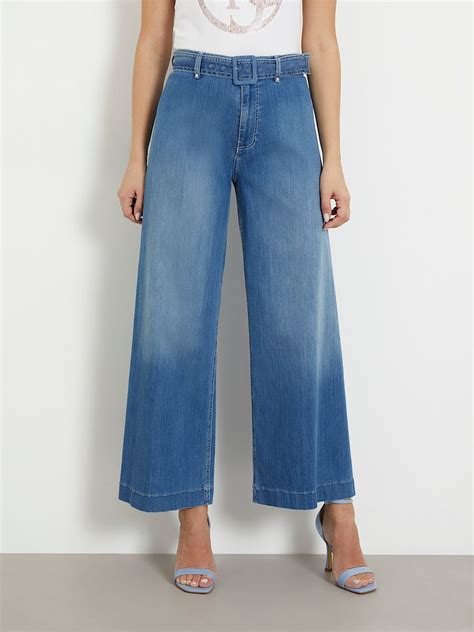 Женские джинсы GUESS® - откройте новую коллекцию SS24