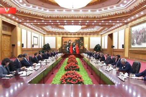 独家视频丨习近平会见巴基斯坦总理：中方始终将发展中巴关系置于周边外交优先方向 习近平 中国 巴基斯坦总理 新浪新闻