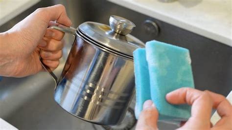 새로 산 스텐제품 연마제 제거 이렇게 하세요 식용유 보다 쉽고 깨끗합니다 최주부