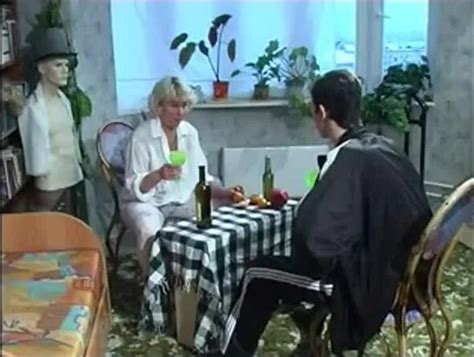 Сын ебет разведенную пьяную маму