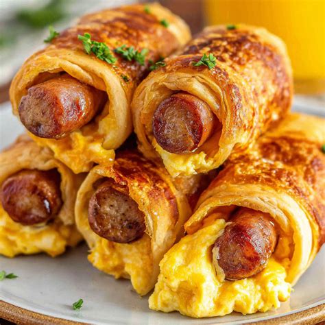 Easy Breakfast Pigs With Crescent Rolls And Sausage Cookrisp