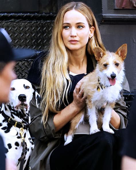 𝕯𝖗𝖆𝖈𝖚𝖑𝖆𝖘 𝕭𝖗𝖎𝖉𝖊 Jennifer Lawrence Filming A Dior Commercial In New