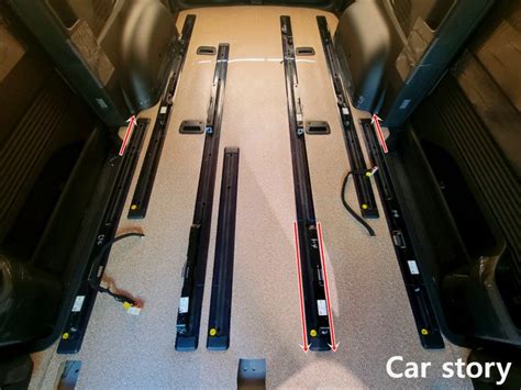 스타리아 투어러 11인승 단독 시트 라운지 9인승 실내 구조로 변신 2열 레일 연장 및 개조 가죽 시트 교체 23열 리클라이닝 180도 의자 바닥 모노륨서울