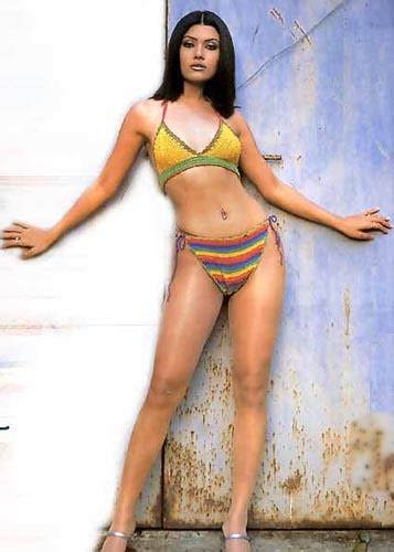 Hot Sexy Koena Mitra Bikini Pics