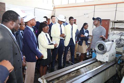 Watershed High Visits The Technology Centre Harare Institute Of Technology