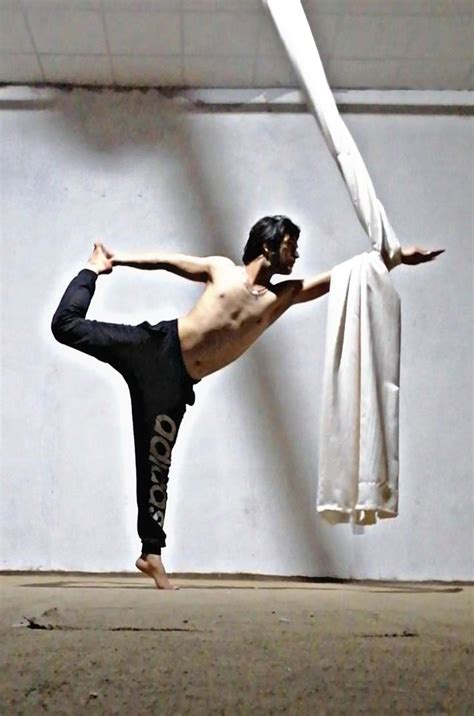 Xwanas Wrya Glee خواناس وریا گلی Arial Silks Dance سەما جوڵەی جەستە له