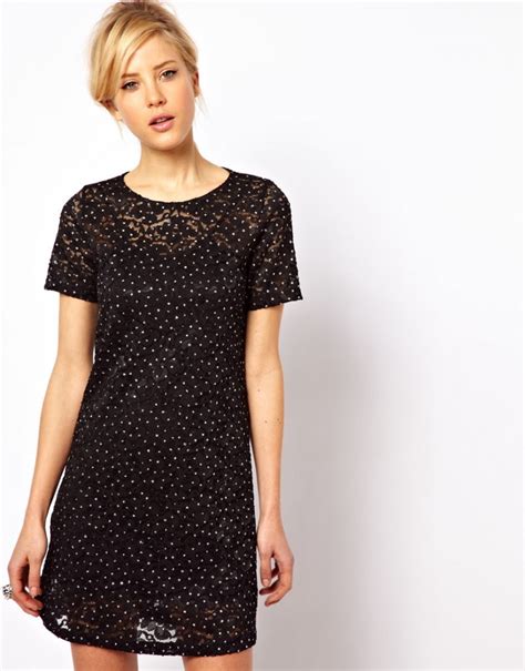 Robe Droite Noire Classique