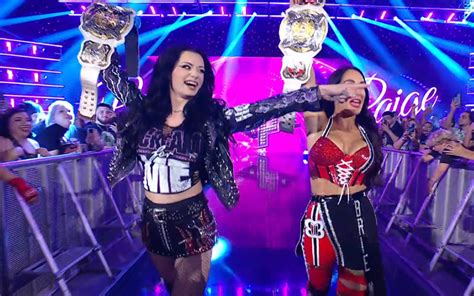 Paige Makes Wwe Smackdown Return For Championship Celebration After