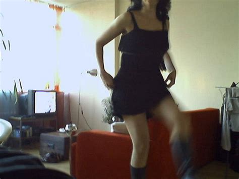 Sexy Scammers Entice Men Into Stripping On Webcam Then Blackmail Them Ars Technica