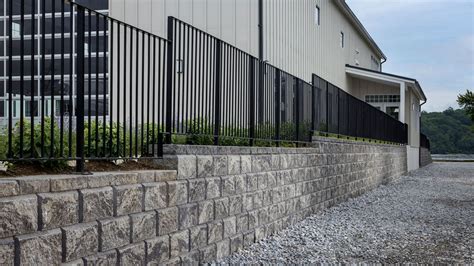 Stackable Retaining Wall Systems Of Einstein Cornerstone Geogrid