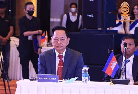 រដ្ឋមន្ត្រីក្រសួងធម្មការ ចុះពិនិត្យទីតាំងត្រៀមពិធីសំណេះសំណាលជាមួយអាចារ្យ ១០០០នាក់ ទូទាំងប្រទេស