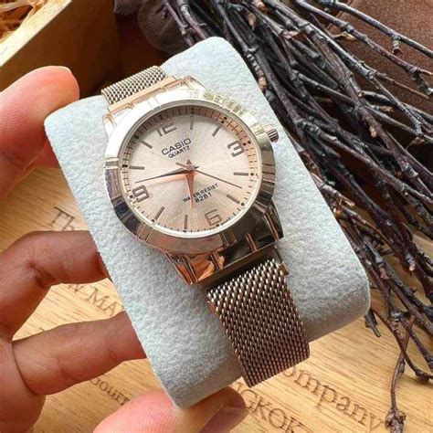 3d Watch New ใหม่ล่าสุด นาฬิกาข้อมือผู้หญิงแฟชั่น Casio นาฬิกา ผญสีใหม่ กันน้ำได้ สายแม่เหล็ก