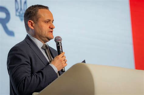 Парубський ІІ Український Інвестиційний Конгрес як будівництво та агро ведуть Україну до