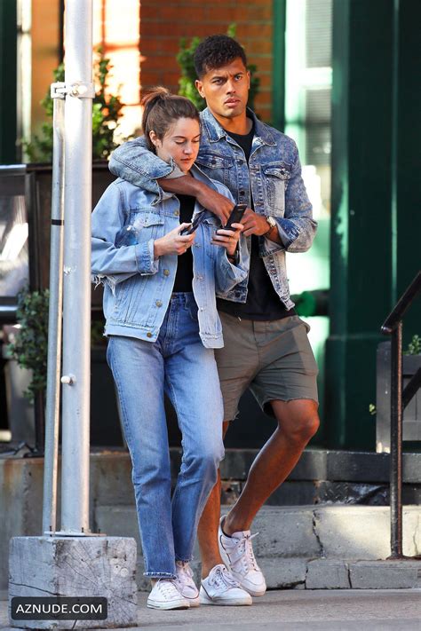 Shailene Woodley Spotted All Smiling While Showing Pda As Walking Around In New York City Aznude