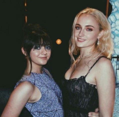 Sophie Turner And Maisie Williams Sexy Photos Thefappening