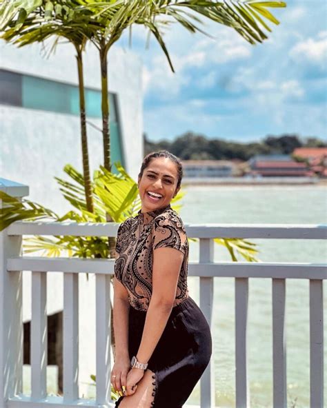 Featured Article Pashini An Actress Influencer And Yoga Instructor